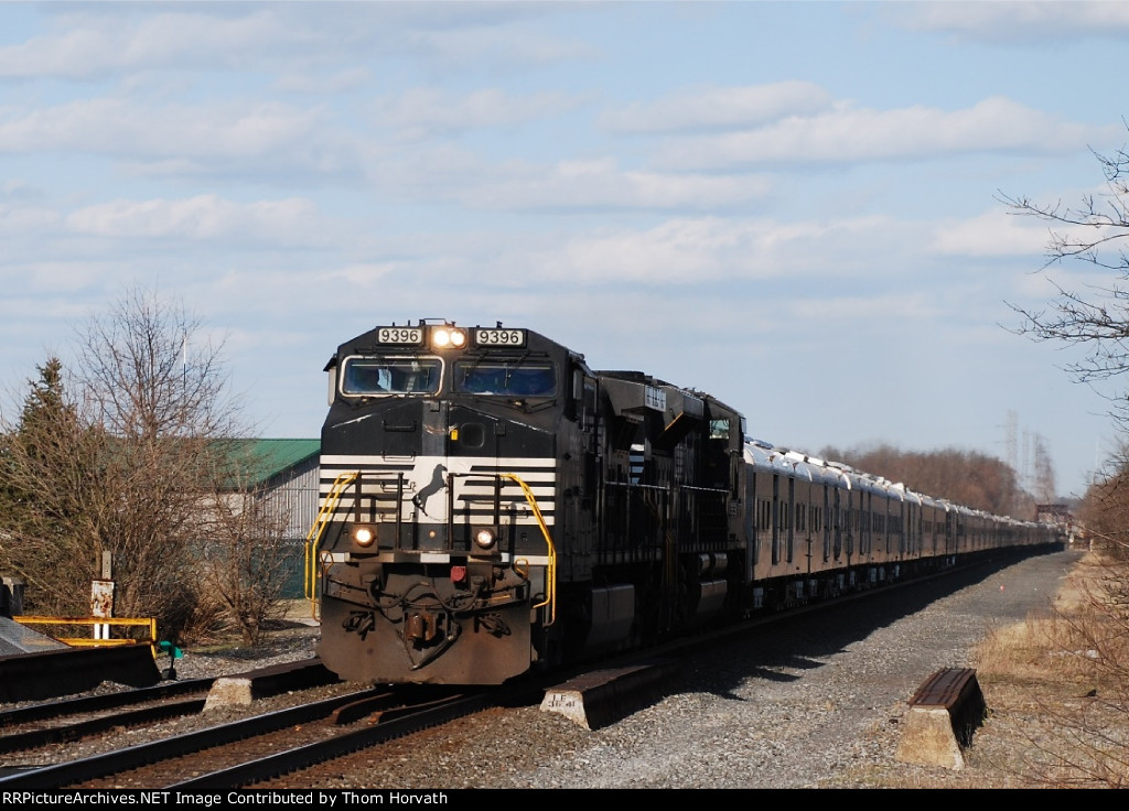 NS 047, aka Ringling Brothers Circus Train, heads west on the LEHL